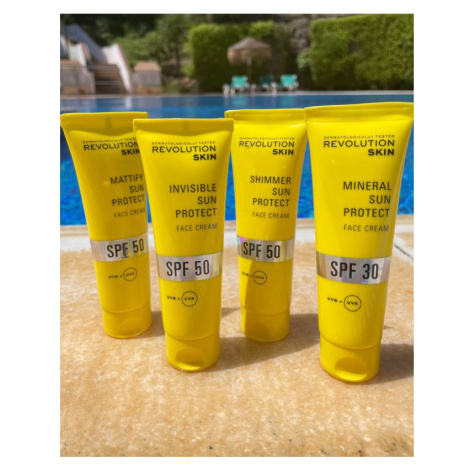 Revolution Skincare Sun Protect Shimmer rozjasňující ochranný krém SPF 50 50 ml | Modio.cz