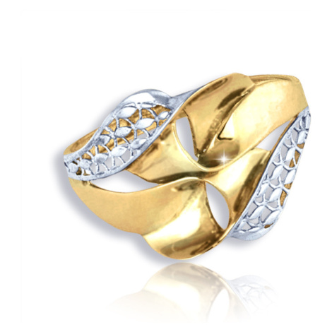 GEMMAX Jewelry Výrazný dámský zlatý prsten široký prořezávaný - žluto-bílé zlato | Modio.cz